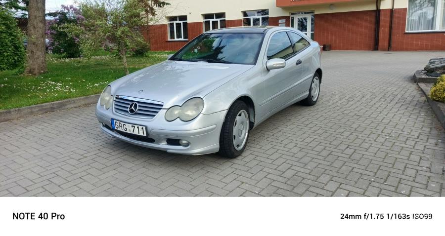 Grey Mercedes-Benz c-220 2001 in Telschi, with an engine capacity of 2.20 L and mileage of 290 thousand km for 1200 €, photo 1 on AUTOMOTO.COM.LV