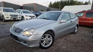 Pelēks Mercedes-Benz c-220 2002 Kauņa, ar dzinēja tilpumu 2.15 L un nobraukumu 219 tūkst. km par 2750 €, foto  vietnē AUTOMOTO.COM.LV