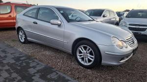 Grey Mercedes-Benz c-220 2002 in Kaunas, with an engine capacity of 2.15 L and mileage of 219 thousand km for 2750 €, photo 5 on AUTOMOTO.COM.LV