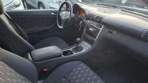 Grey Mercedes-Benz c-220 2002 in Kaunas, with an engine capacity of 2.15 L and mileage of 219 thousand km for 2750 €, photo 11 on AUTOMOTO.COM.LV