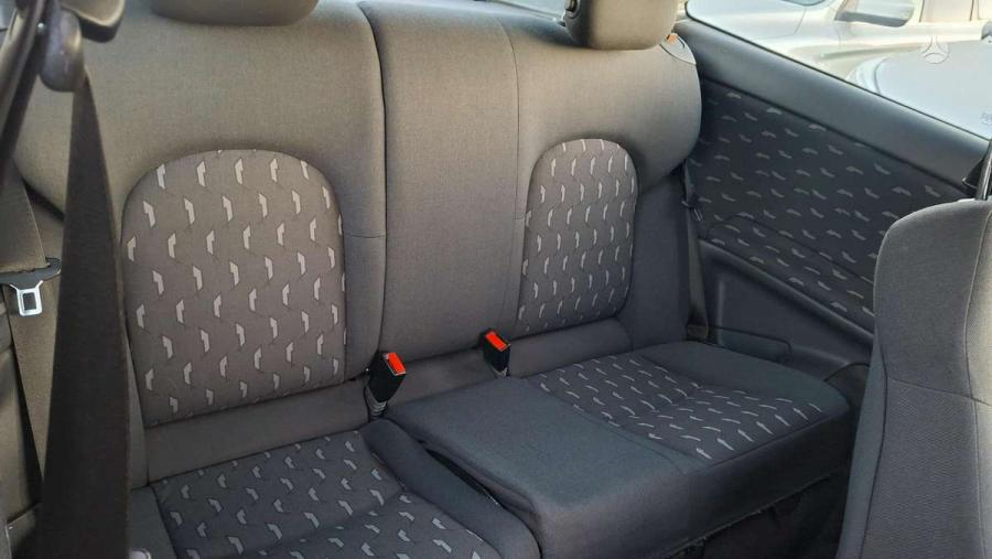 Grey Mercedes-Benz c-220 2002 in Kaunas, with an engine capacity of 2.15 L and mileage of 219 thousand km for 2750 €, photo 15 on AUTOMOTO.COM.LV