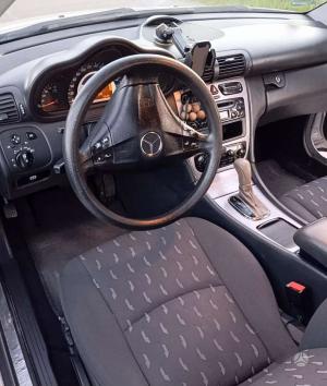 Pelēks Mercedes-Benz c-220 2003 Radviliškis, ar dzinēja tilpumu 2.15 L un nobraukumu 350 tūkst. km par 2400 €, foto 5 vietnē AUTOMOTO.COM.LV
