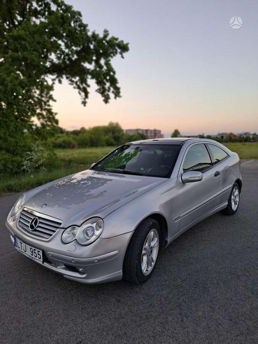 Pelēks Mercedes-Benz c-220 2003 Radviliškis, ar dzinēja tilpumu 2.15 L un nobraukumu 350 tūkst. km par 2200 €, foto 1 vietnē AUTOMOTO.COM.LV