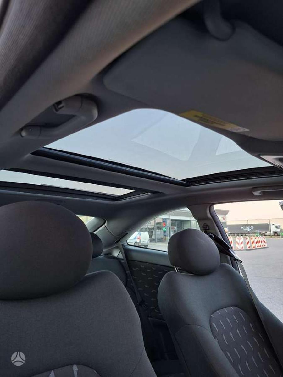 Pelēks Mercedes-Benz c-220 2003 Radviliškis, ar dzinēja tilpumu 2.15 L un nobraukumu 350 tūkst. km par 2200 €, foto 6 vietnē AUTOMOTO.COM.LV