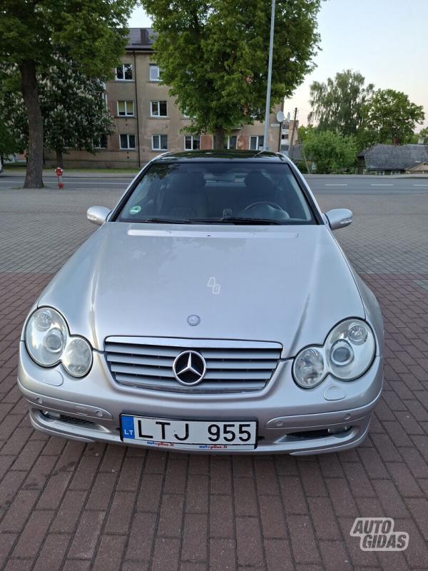 Grey Mercedes-Benz c-220 2003 in Radviliskis, with an engine capacity of 2.20 L and mileage of 350 thousand km for 2050 €, photo 5 on AUTOMOTO.COM.LV