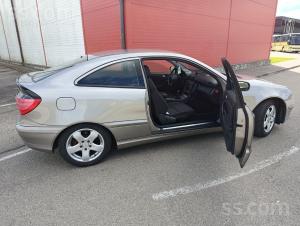 Grey Mercedes-Benz c-220 2004 in Rezekne, with an engine capacity of 2.20 L and mileage of 0 thousand km for 2450 €, photo 12 on AUTOMOTO.COM.LV