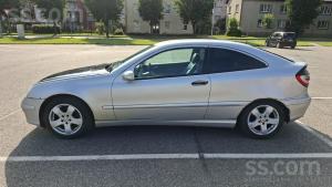 Grey Mercedes-Benz c-220 2004 in Limbazi, with an engine capacity of 2.20 L and mileage of 379 thousand km for 1100 €, photo 4 on AUTOMOTO.COM.LV
