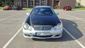 Grey Mercedes-Benz c-220 2004 in Limbazi, with an engine capacity of 2.20 L and mileage of 379 thousand km for 1100 €, photo 5 on AUTOMOTO.COM.LV