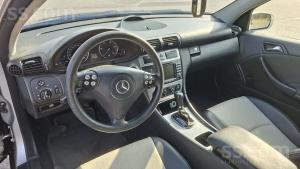 Grey Mercedes-Benz c-220 2004 in Limbazi, with an engine capacity of 2.20 L and mileage of 379 thousand km for 1100 €, photo 8 on AUTOMOTO.COM.LV