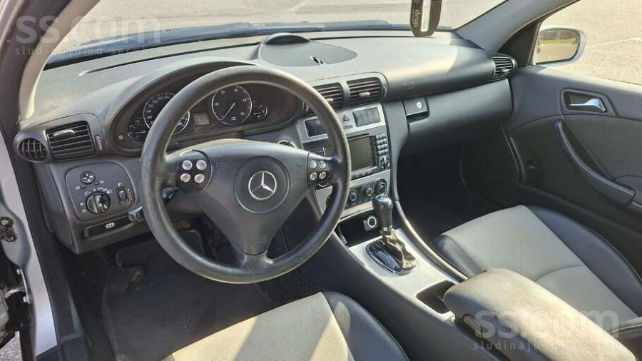 Grey Mercedes-Benz c-220 2004 in Limbazi, with an engine capacity of 2.20 L and mileage of 379 thousand km for 1100 €, photo 8 on AUTOMOTO.COM.LV