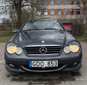 Grey Mercedes-Benz c-220 2006 in Vilnius, with an engine capacity of 2.20 L and mileage of 301 thousand km for 1500 €, photo 4 on AUTOMOTO.COM.LV