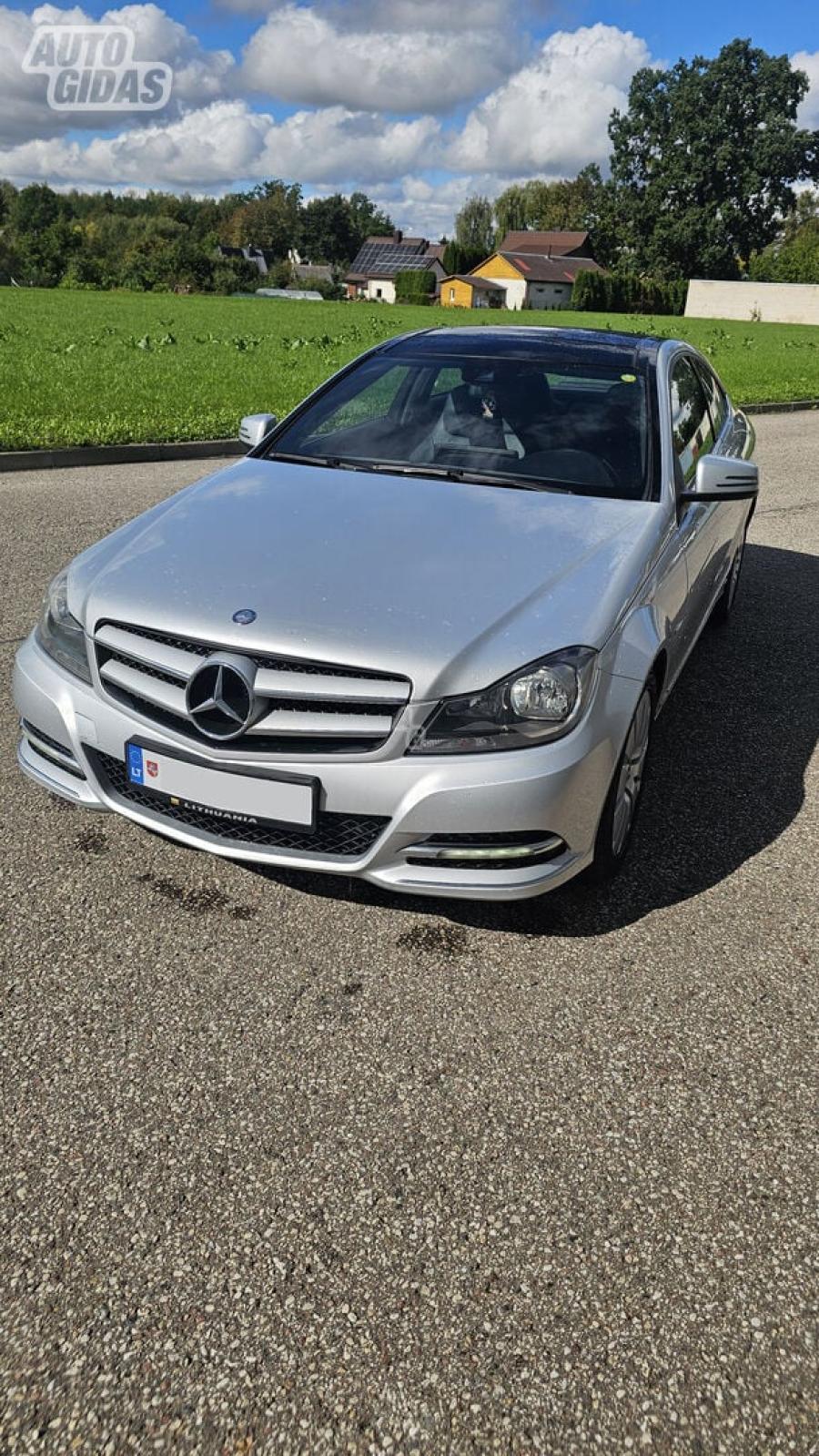 Pelēks Mercedes-Benz c-220 2011 Marijampole, ar dzinēja tilpumu 2.10 L un nobraukumu 353 tūkst. km par 6700 €, foto 3 vietnē AUTOMOTO.COM.LV