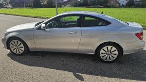 Pelēks Mercedes-Benz c-220 2011 Marijampole, ar dzinēja tilpumu 2.10 L un nobraukumu 353 tūkst. km par 6700 €, foto 4 vietnē AUTOMOTO.COM.LV