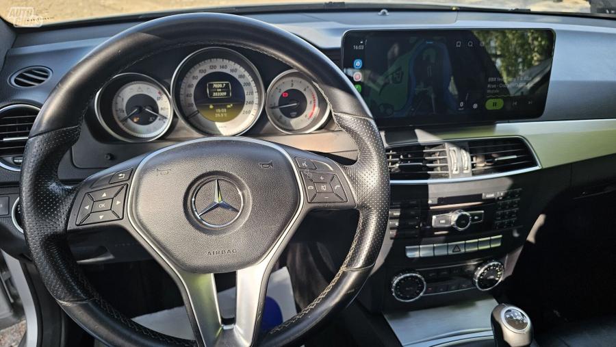 Pelēks Mercedes-Benz c-220 2011 Marijampole, ar dzinēja tilpumu 2.10 L un nobraukumu 353 tūkst. km par 6700 €, foto 8 vietnē AUTOMOTO.COM.LV