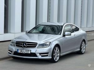 Grey Mercedes-Benz c-220 2013 in Vilnius, with an engine capacity of 2.14 L and mileage of 305 thousand km for 6699 €, photo 3 on AUTOMOTO.COM.LV