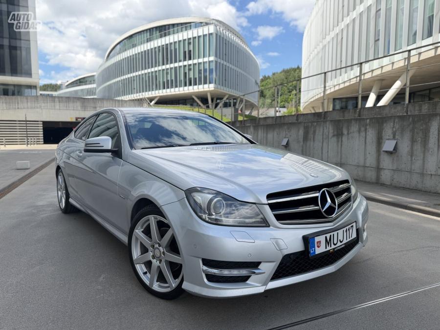 Pelēks Mercedes-Benz c-220 2013 Viļņa, ar dzinēja tilpumu 2.20 L un nobraukumu 305 tūkst. km par 6699 €, foto 3 vietnē AUTOMOTO.COM.LV