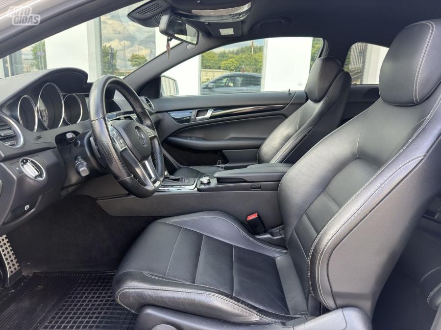 Pelēks Mercedes-Benz c-220 2013 Viļņa, ar dzinēja tilpumu 2.20 L un nobraukumu 305 tūkst. km par 6699 €, foto 22 vietnē AUTOMOTO.COM.LV