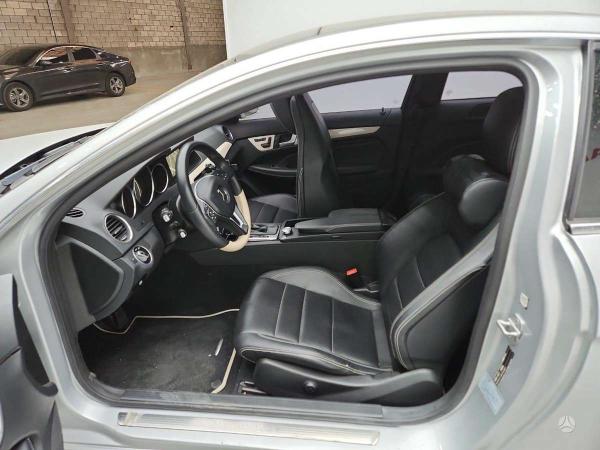 Pelēks Mercedes-Benz c-220 2014 Viļņa, ar dzinēja tilpumu 2.14 L un nobraukumu 148 tūkst. km par 9317 €, foto 11 vietnē AUTOMOTO.COM.LV