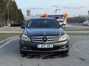 Pelēks Mercedes-Benz c-220 2009 Viļņa, ar dzinēja tilpumu 2.20 L un nobraukumu 288 tūkst. km par 5500 €, foto 4 vietnē AUTOMOTO.COM.LV
