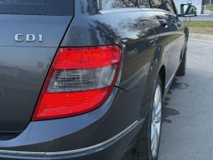 Pelēks Mercedes-Benz c-220 2009 Viļņa, ar dzinēja tilpumu 2.20 L un nobraukumu 288 tūkst. km par 5500 €, foto 8 vietnē AUTOMOTO.COM.LV