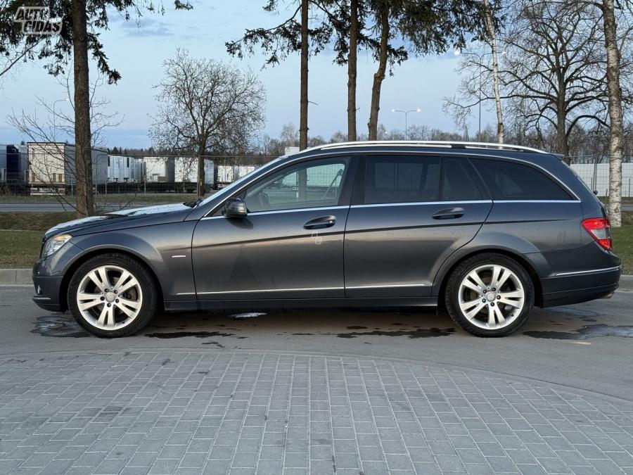 Pelēks Mercedes-Benz c-220 2009 Viļņa, ar dzinēja tilpumu 2.20 L un nobraukumu 288 tūkst. km par 5500 €, foto 12 vietnē AUTOMOTO.COM.LV