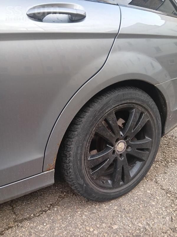 Pelēks Mercedes-Benz c-220 2011 Rēzekne, ar dzinēja tilpumu 2.20 L un nobraukumu 461 tūkst. km par 2000 €, foto 4 vietnē AUTOMOTO.COM.LV