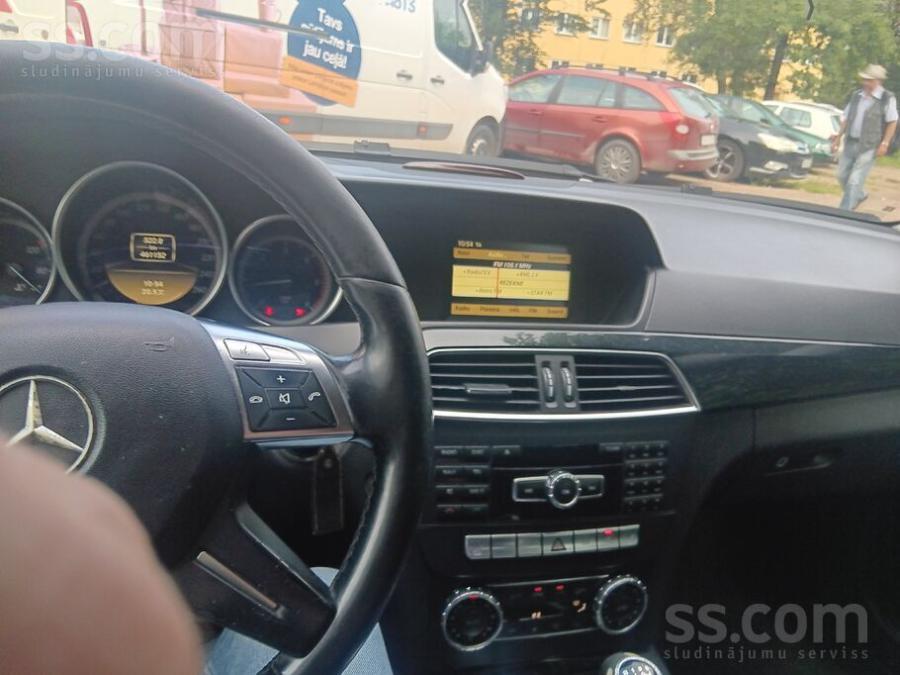 Pelēks Mercedes-Benz c-220 2011 Rēzekne, ar dzinēja tilpumu 2.20 L un nobraukumu 461 tūkst. km par 2000 €, foto 9 vietnē AUTOMOTO.COM.LV