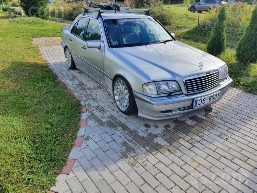 Pelēks Mercedes-Benz c-220 1998 Ogre, ar dzinēja tilpumu 2.20 L un nobraukumu 260 tūkst. km par 950 €, foto 1 vietnē AUTOMOTO.COM.LV