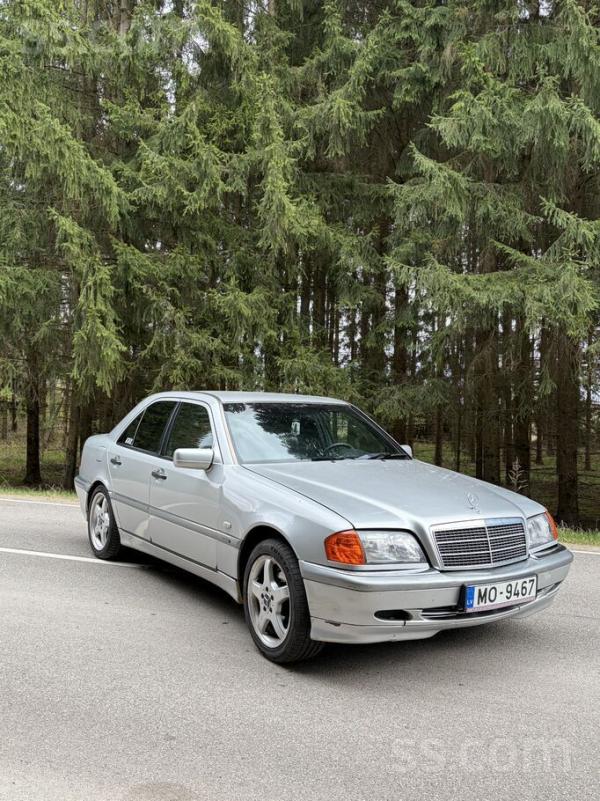 Pelēks Mercedes-Benz c-220 1998 Jēkabpils, ar dzinēja tilpumu 2.20 L un nobraukumu 290 tūkst. km par 2300 €, foto 2 vietnē AUTOMOTO.COM.LV