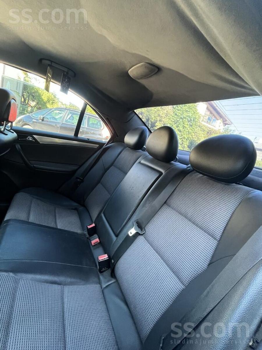 Grey Mercedes-Benz c-220 2000 in Ogre, with an engine capacity of 2.20 L and mileage of 489 thousand km for 1200 €, photo 14 on AUTOMOTO.COM.LV