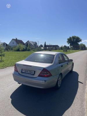 Pelēks Mercedes-Benz c-220 2000 Panevēža, ar dzinēja tilpumu 2.15 L un nobraukumu 450 tūkst. km par 850 €, foto 6 vietnē AUTOMOTO.COM.LV