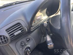 Pelēks Mercedes-Benz c-220 2001 Saldus, ar dzinēja tilpumu 2.20 L un nobraukumu 390 tūkst. km par 1000 €, foto 9 vietnē AUTOMOTO.COM.LV