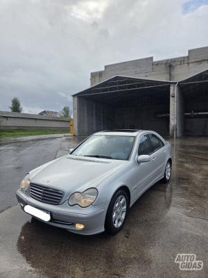 Pelēks Mercedes-Benz c-220 2002 Plungė, ar dzinēja tilpumu 2.20 L un nobraukumu 314 tūkst. km par 999 €, foto  vietnē AUTOMOTO.COM.LV