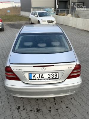 Grey Mercedes-Benz c-220 2003 in Kaunas, with an engine capacity of 2.10 L and mileage of 290 thousand km for 1350 €, photo 4 on AUTOMOTO.COM.LV