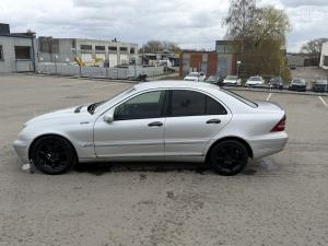 Grey Mercedes-Benz c-220 2003 in Kaunas, with an engine capacity of 2.10 L and mileage of 29 thousand km for 1650 €, photo 8 on AUTOMOTO.COM.LV