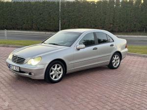 Серый Мерседес Ц 220 2003 в Вильнюс, объемом двигателя 2.20 л и пробегом 387 тыс. км за 2150 €, фото 6 на AUTOMOTO.COM.LV