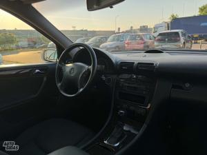 Pelēks Mercedes-Benz c-220 2003 Viļņa, ar dzinēja tilpumu 2.10 L un nobraukumu 220 tūkst. km par 1500 €, foto 14 vietnē AUTOMOTO.COM.LV