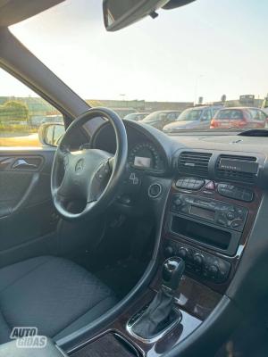 Pelēks Mercedes-Benz c-220 2003 Viļņa, ar dzinēja tilpumu 2.10 L un nobraukumu 220 tūkst. km par 1500 €, foto 15 vietnē AUTOMOTO.COM.LV