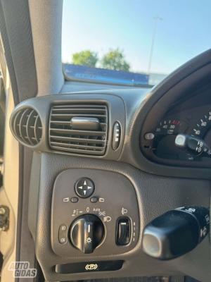 Pelēks Mercedes-Benz c-220 2003 Viļņa, ar dzinēja tilpumu 2.10 L un nobraukumu 220 tūkst. km par 1500 €, foto 17 vietnē AUTOMOTO.COM.LV