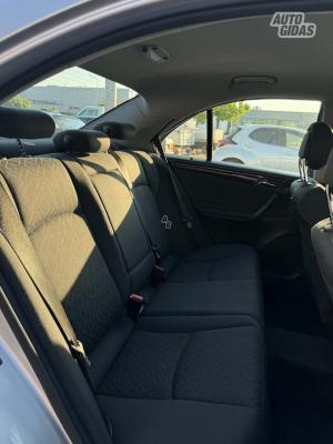 Pelēks Mercedes-Benz c-220 2003 Viļņa, ar dzinēja tilpumu 2.10 L un nobraukumu 220 tūkst. km par 1500 €, foto 20 vietnē AUTOMOTO.COM.LV