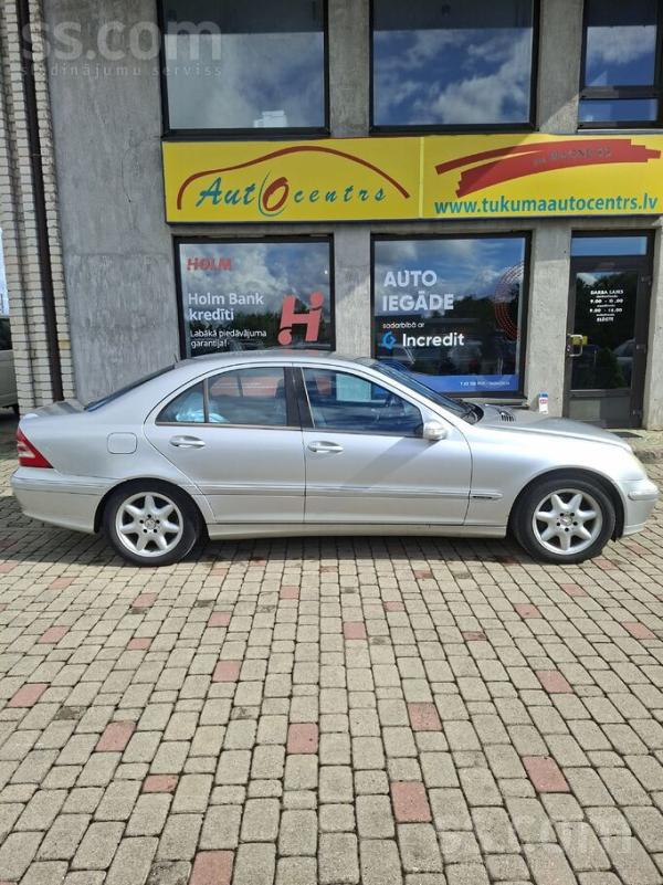 Mercedes-Benz c-220 2003 Tukums vietnē Pelēks Mercedes-Benz c-220 2003 Tukums, ar dzinēja tilpumu 2.20 L un nobraukumu 310 tūkst. km par 1650 €, foto 3 vietnē AUTOMOTO.COM.LV