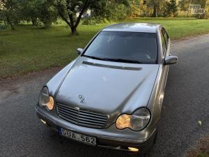 Pelēks Mercedes-Benz c-220 2004 Joniškis, ar dzinēja tilpumu 2.20 L un nobraukumu 357 tūkst. km par 1350 €, foto 4 vietnē AUTOMOTO.COM.LV