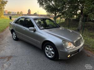 Pelēks Mercedes-Benz c-220 2004 Joniškis, ar dzinēja tilpumu 2.20 L un nobraukumu 357 tūkst. km par 1350 €, foto 8 vietnē AUTOMOTO.COM.LV