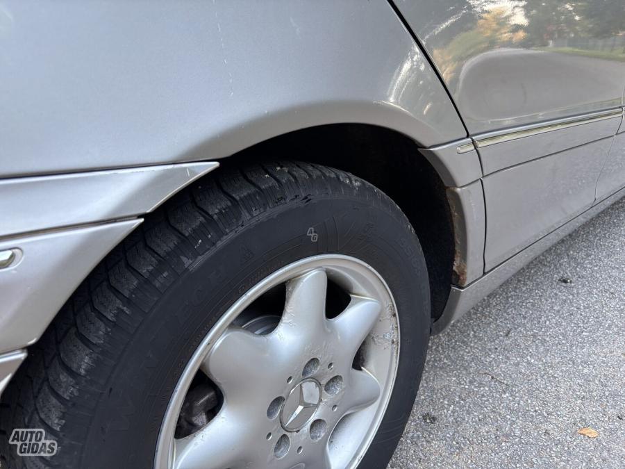 Pelēks Mercedes-Benz c-220 2004 Joniškis, ar dzinēja tilpumu 2.20 L un nobraukumu 357 tūkst. km par 1350 €, foto 12 vietnē AUTOMOTO.COM.LV