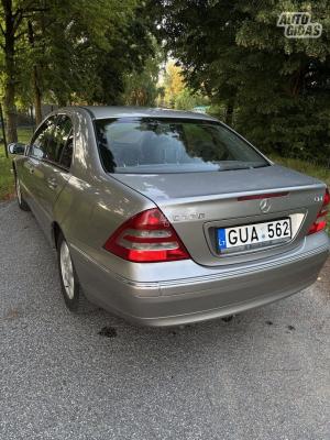Pelēks Mercedes-Benz c-220 2004 Joniškis, ar dzinēja tilpumu 2.20 L un nobraukumu 357 tūkst. km par 1350 €, foto 14 vietnē AUTOMOTO.COM.LV