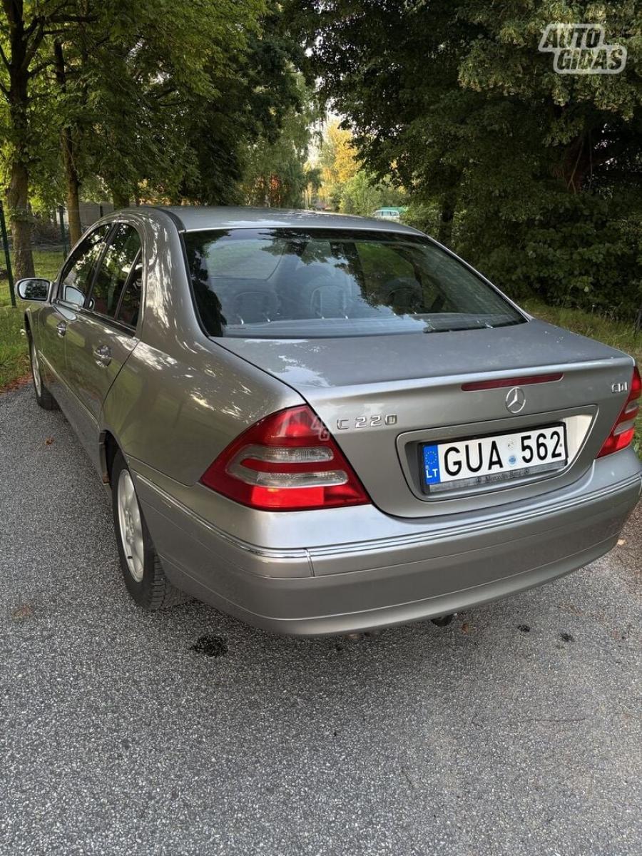 Pelēks Mercedes-Benz c-220 2004 Joniškis, ar dzinēja tilpumu 2.20 L un nobraukumu 357 tūkst. km par 1350 €, foto 14 vietnē AUTOMOTO.COM.LV