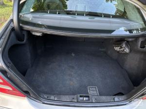 Pelēks Mercedes-Benz c-220 2004 Joniškis, ar dzinēja tilpumu 2.20 L un nobraukumu 357 tūkst. km par 1350 €, foto 21 vietnē AUTOMOTO.COM.LV
