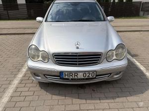 Grey Mercedes-Benz c-220 2004 in Vilnius, with an engine capacity of 2.20 L and mileage of 261 thousand km for 1650 €, photo  on AUTOMOTO.COM.LV
