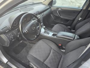 Pelēks Mercedes-Benz c-220 2005 Viļņa, ar dzinēja tilpumu 2.20 L un nobraukumu 421 tūkst. km par 990 €, foto 6 vietnē AUTOMOTO.COM.LV