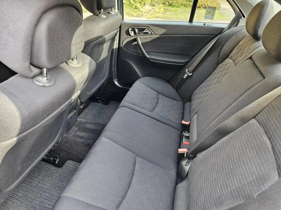 Серый Мерседес Ц 220 2005 в Екабпилс, объемом двигателя 2.20 л и пробегом 286 тыс. км за 2950 €, фото 15 на AUTOMOTO.COM.LV